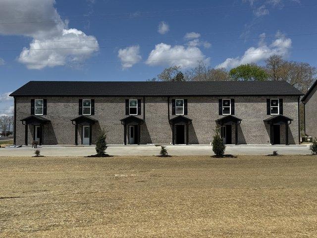 740 Kings Ln, Tullahoma, TN 37388