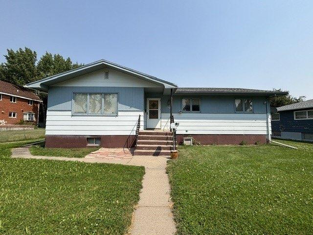 740 Hill Ave, Shelby, MT 59474