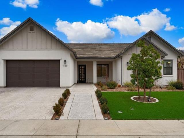 740 Oliver Ct, Folsom, CA 95630
