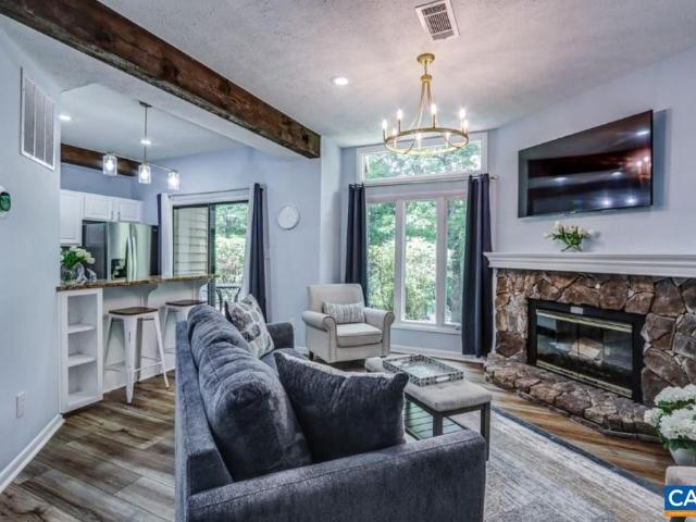 740 Laurelwood Condos
