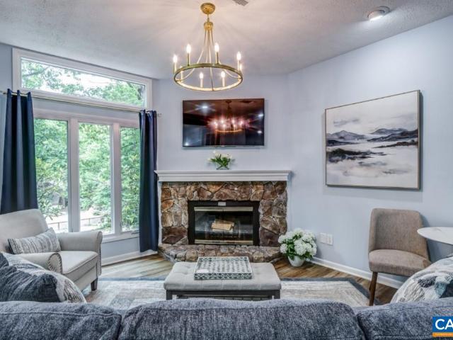 740 laurelwood condos