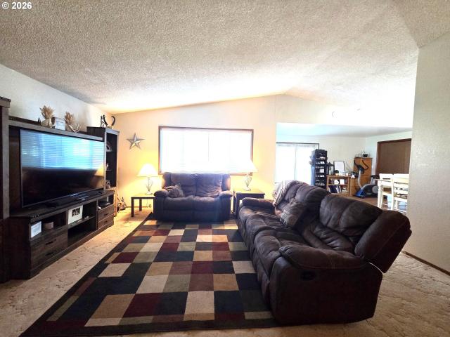 740 N 11TH AVE