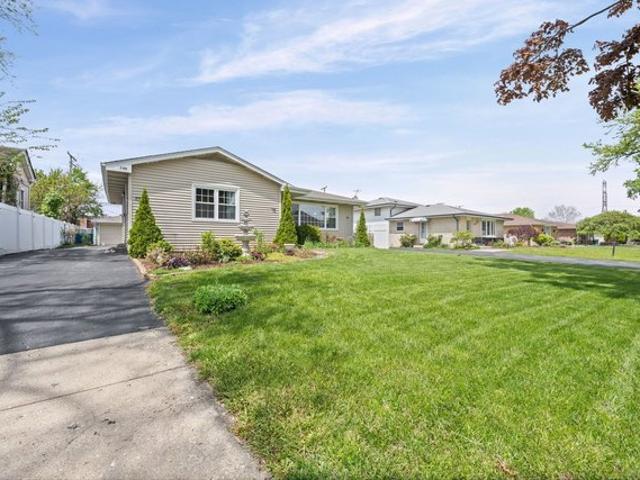 740 N Michigan St, Elmhurst, IL 60126