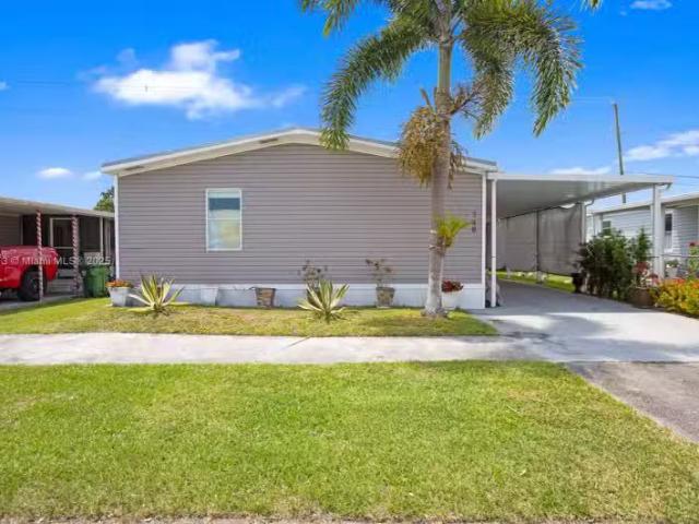 740 NW 219th Ave, Pembroke Pines, FL 33029 MLS A11789913