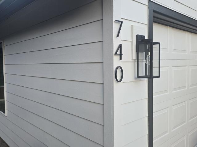 740 se 18th ave