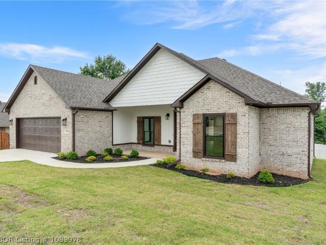 740 Powderhorn Circle