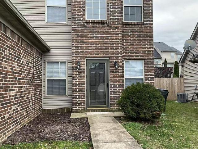 740 Rosslyns Dale