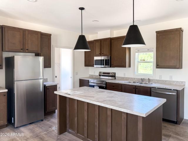 740 w buffalo trail