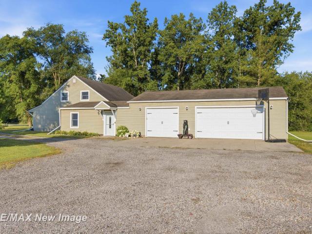 740 W Pine River Road