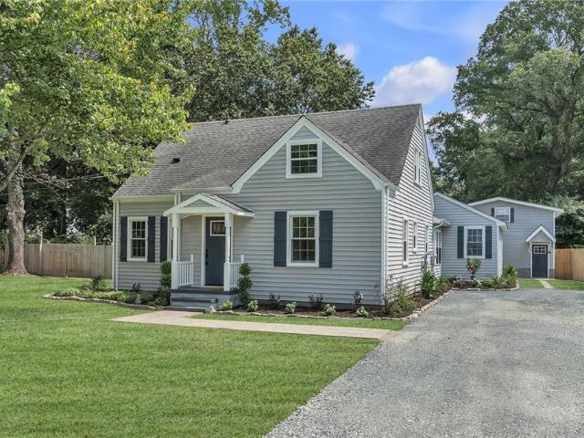 740 Woodstock RD