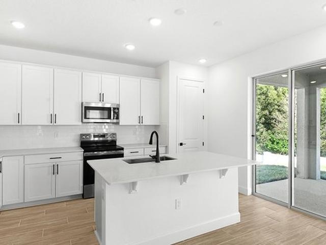 740 Wekiva Ridge Dr, Mount Dora, FL 32757