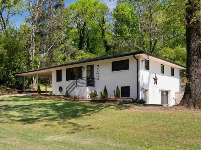 740 Tarrant Road