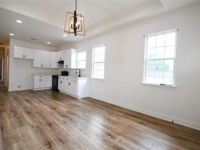 740 Thayer Street # 2A
