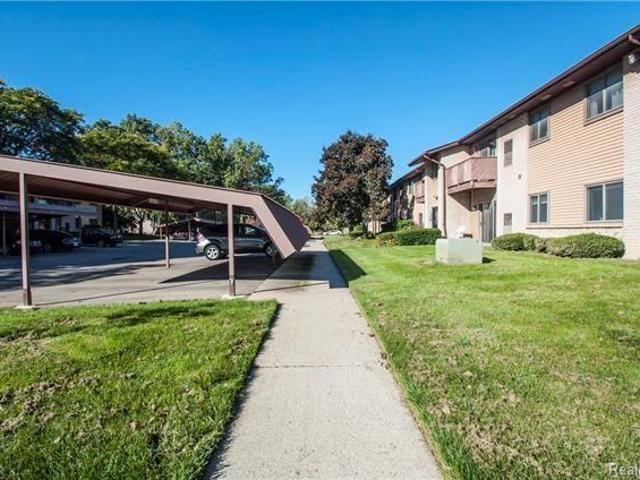 7414 MANOR Circle # 203