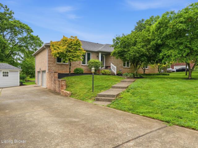7414 Old Coach Rd