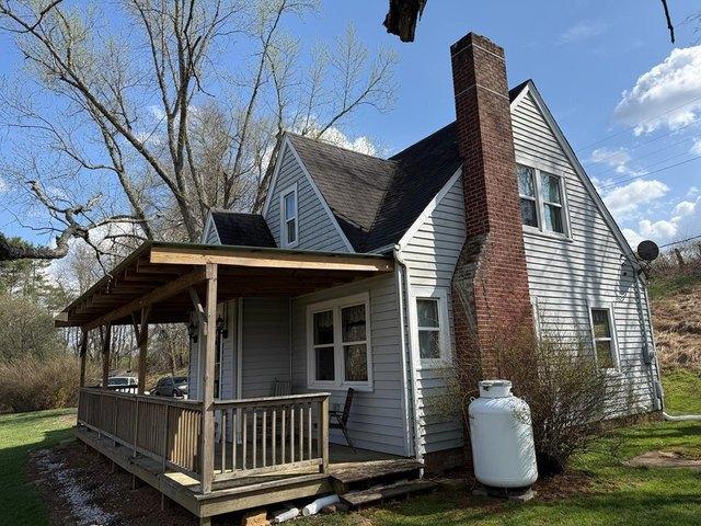 7414 Snake Creek Rd, Hillsville, VA 24343