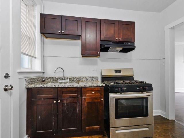 7415 17 S. Colfax Avenue 2 Bedroom Apartment for Rent at 7415 S Colfax Ave, Chicago, IL 60649 South Shore