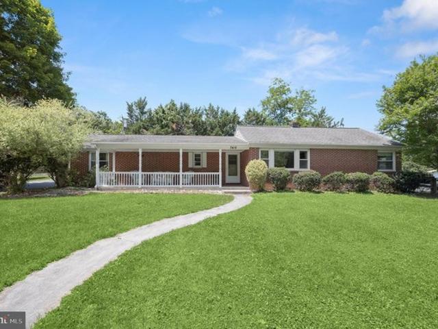 7416 Centre St, Sykesville, MD 21784