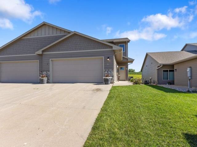 7416 E 45th St, Sioux Falls, SD 57110