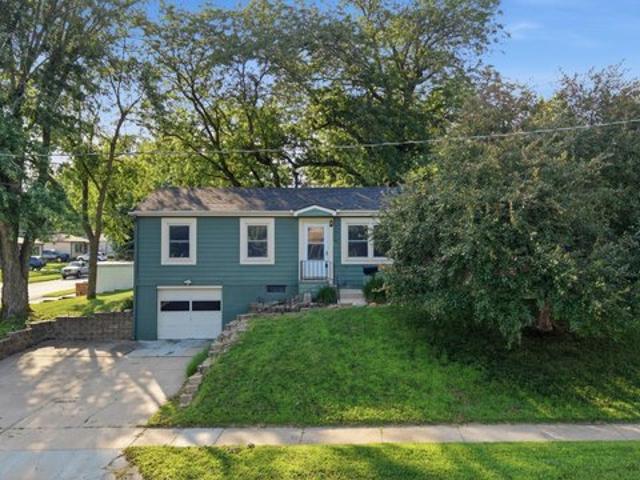 7416 Frederick Ave, La Vista, NE 68128