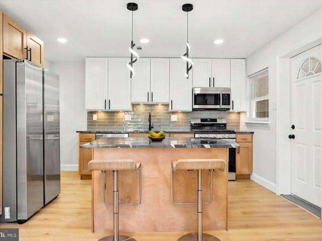 7417 Ditman St, Philadelphia, PA 19136