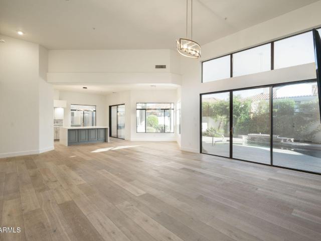 7417 E Cochise Drive