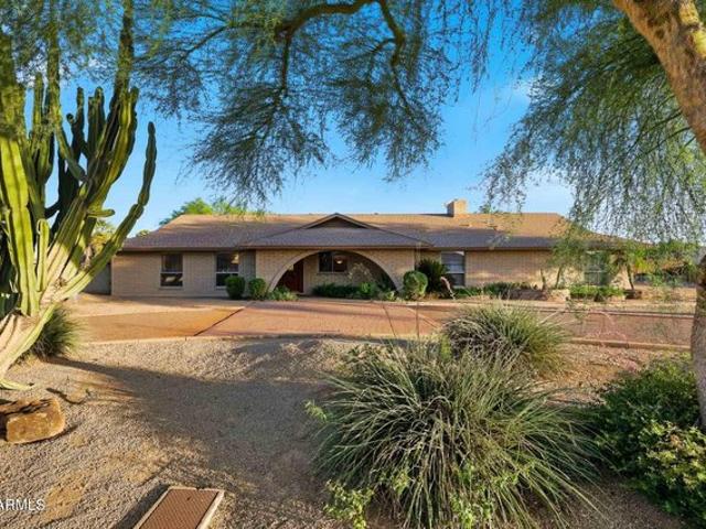 7417 W Grovers Ave, Glendale, AZ 85308