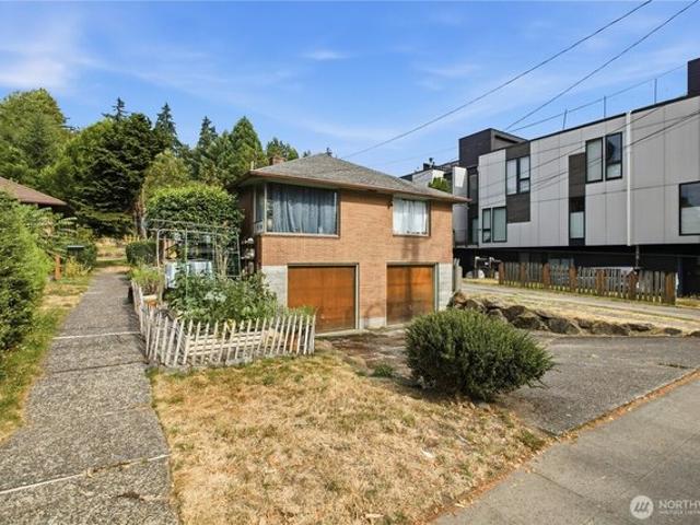 7418 Rainier Ave S, Seattle, WA 98118