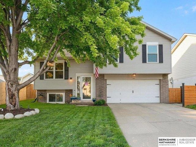 7418 S 176th St, Omaha, NE 68136