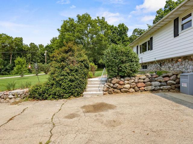 7419 Riles Road