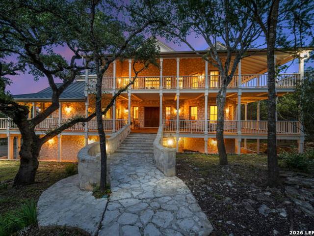 7419 Secretariat Ln