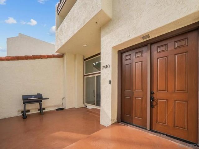 7410 Caminito Carlotta, San Diego, CA 92120