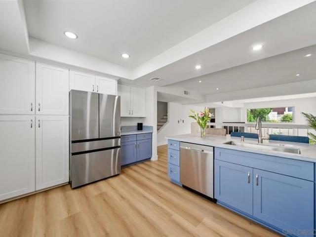 7410 Caminito Carlotta, San Diego, CA 92120