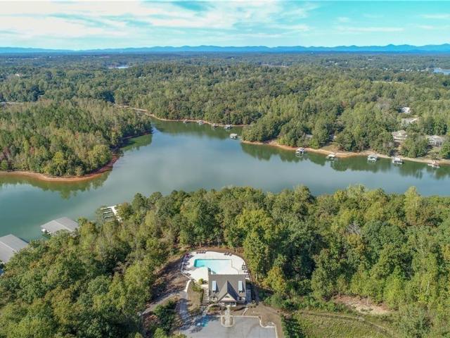 7410 Crestline Drive