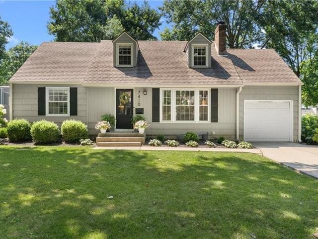 7410 Delmar St, Prairie Village, KS 66208
