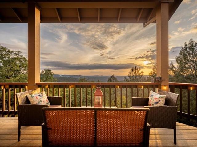 7410 White Oak Dr, Placerville, CA 95667