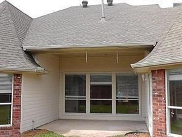 7410 Woodsprings Dr, Garland, TX 75044 | MLS #21217