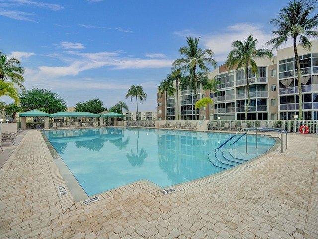 7411 Granville Dr Unit 106, Tamarac, FL 33321