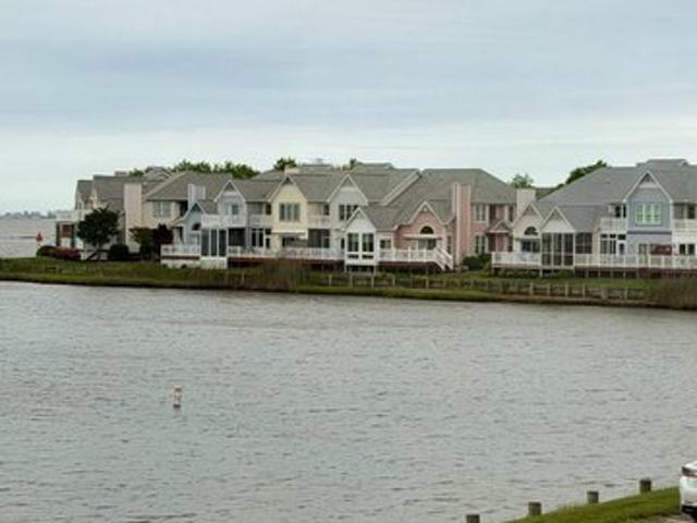 7411 Yacht Club Dr Unit 12402, Berlin, MD 21811