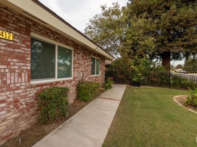 7412 Olive Drive