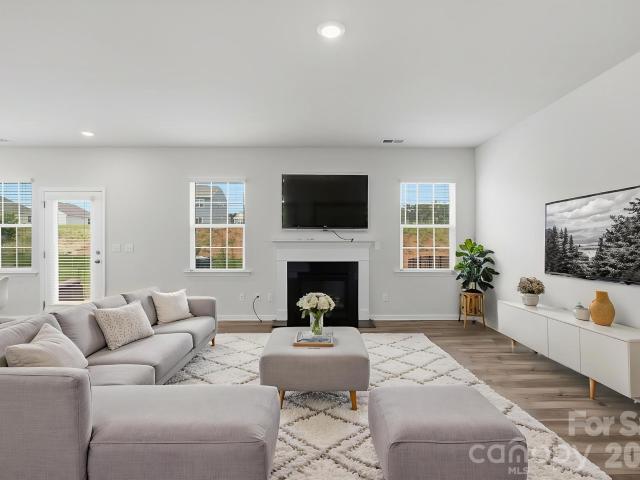 7412 Echoing Hills Lane