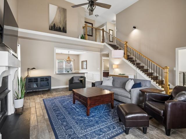 7412 Riverland Dr