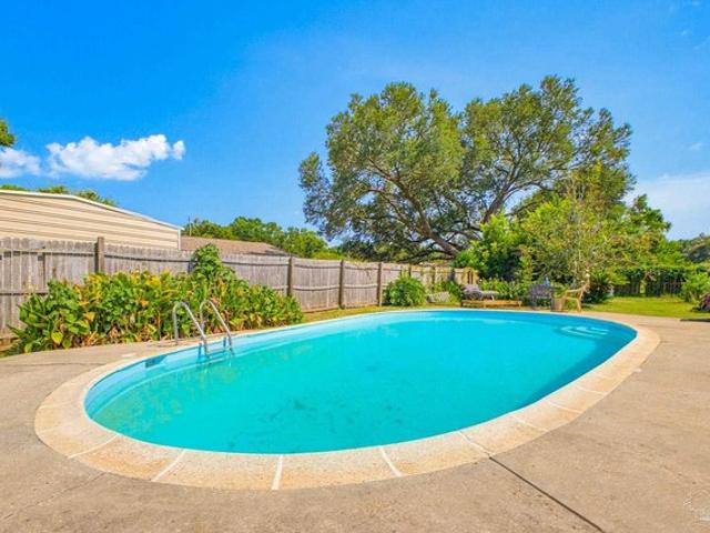 7412 Tippin Ave, Pensacola, FL 32504