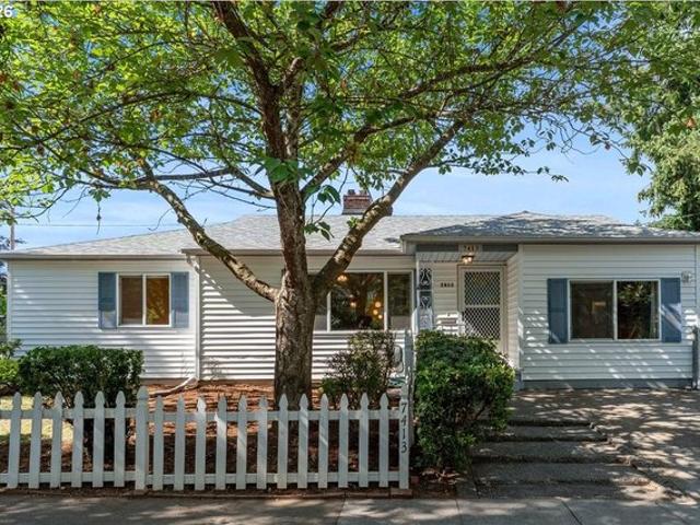 7413 SE Pine St, Portland, OR 97215