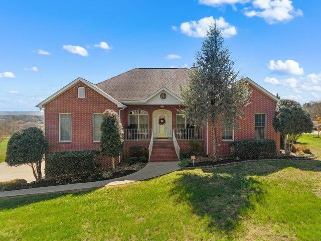 741 Cherokee Dr, Dandridge, TN 37725