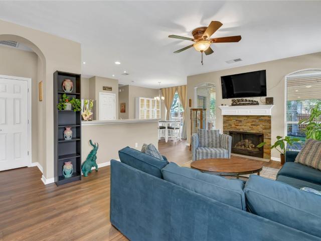 741 Bent Wood Pl
