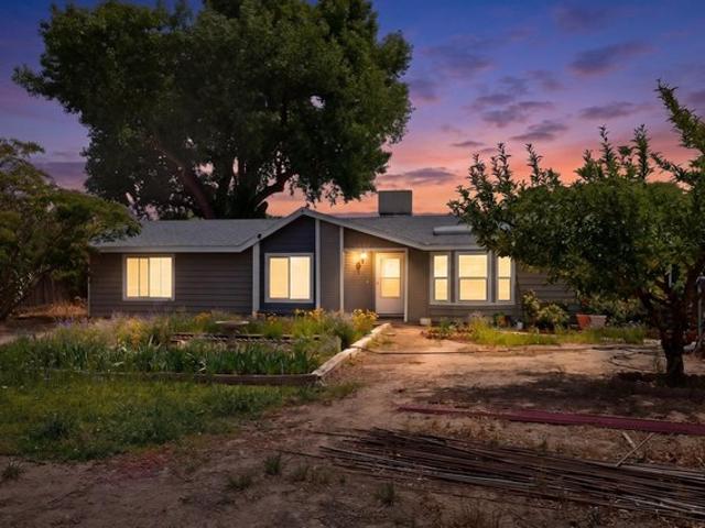 741 Garden Rd SW, Albuquerque, NM 87105