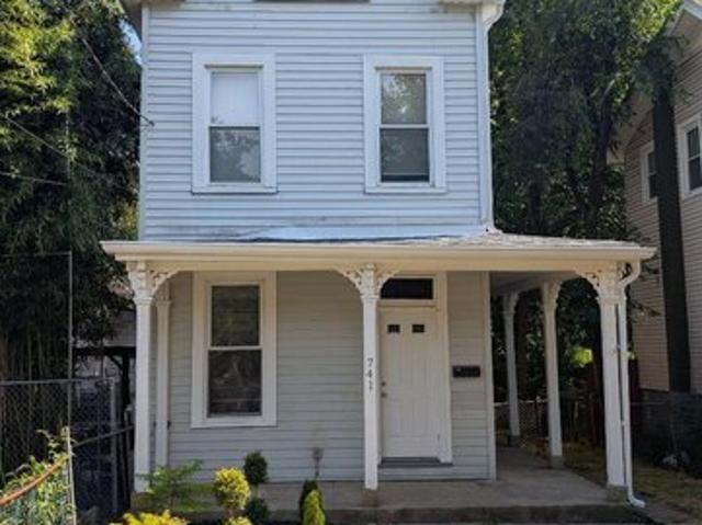 741 E Epworth Ave, Cincinnati, OH 45232