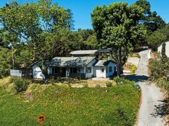 741 Echo Valley Rd, Salinas, CA 93907