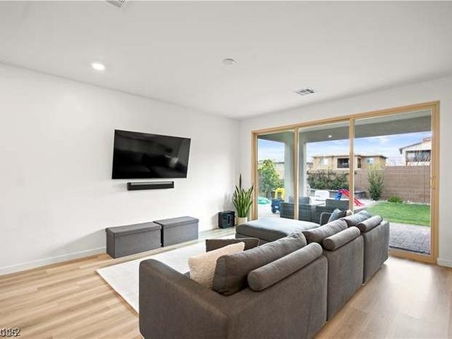 741 Foreign Reef Way